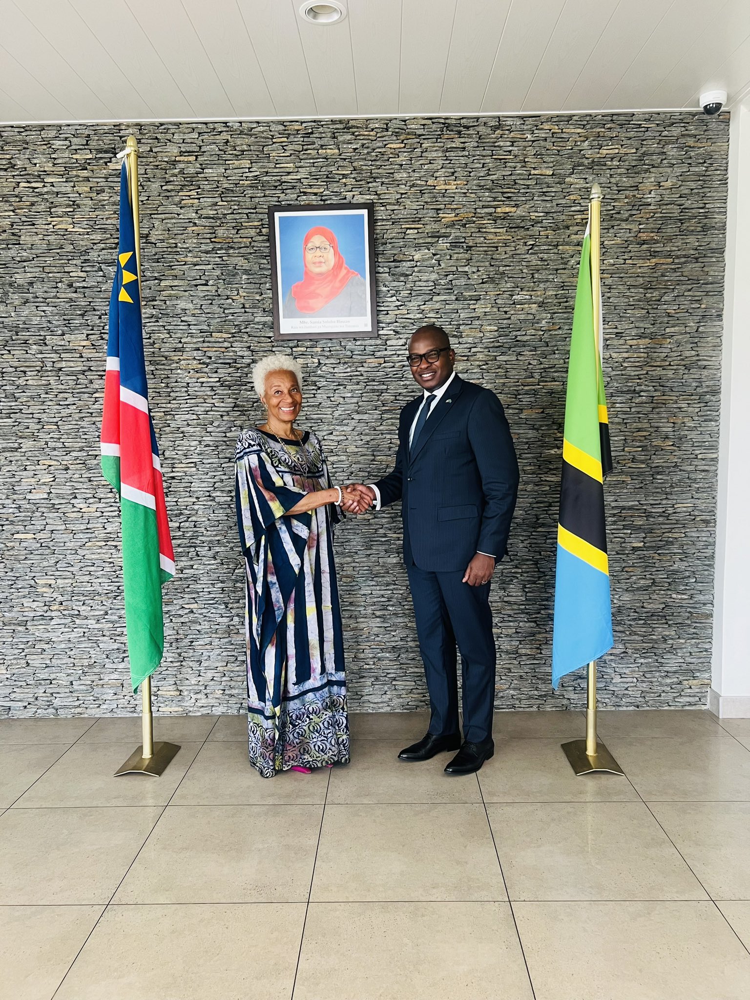 Mhe. Balozi atembelewa na Mjane wa Hayati Dkt. Theo Ben Gurirab ...