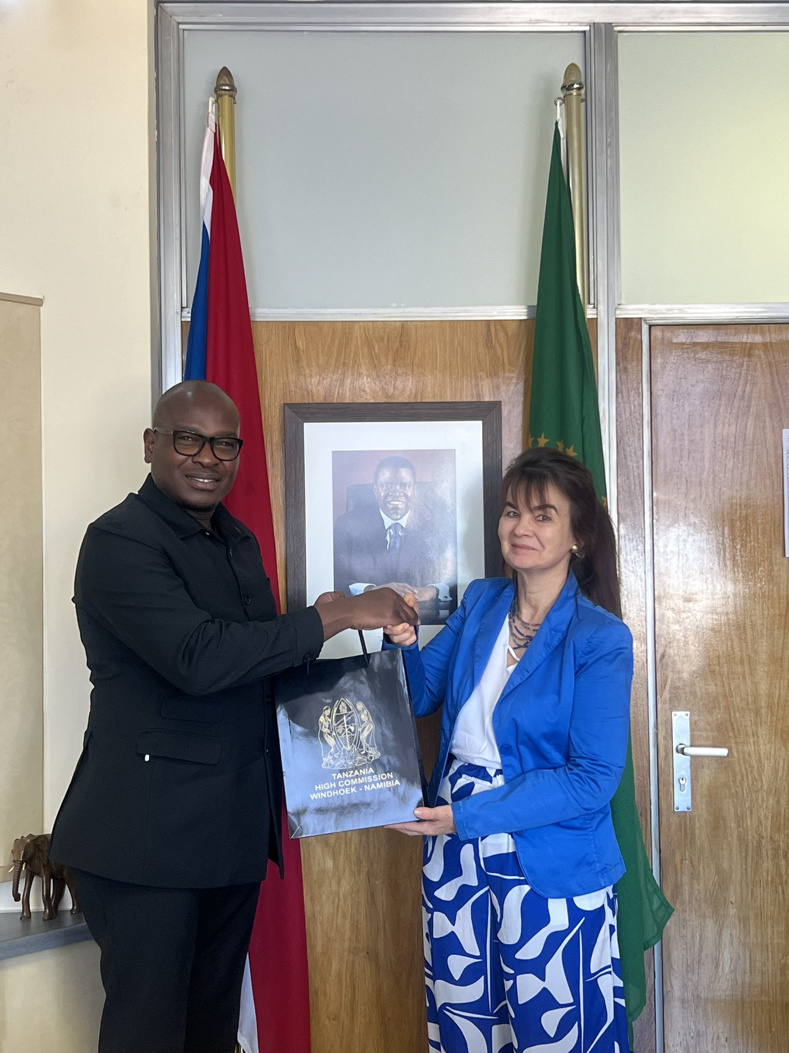 Mhe. Balozi akutana na Katibu Mkuu wa Wizara ya Mambo ya nje Namibia ...